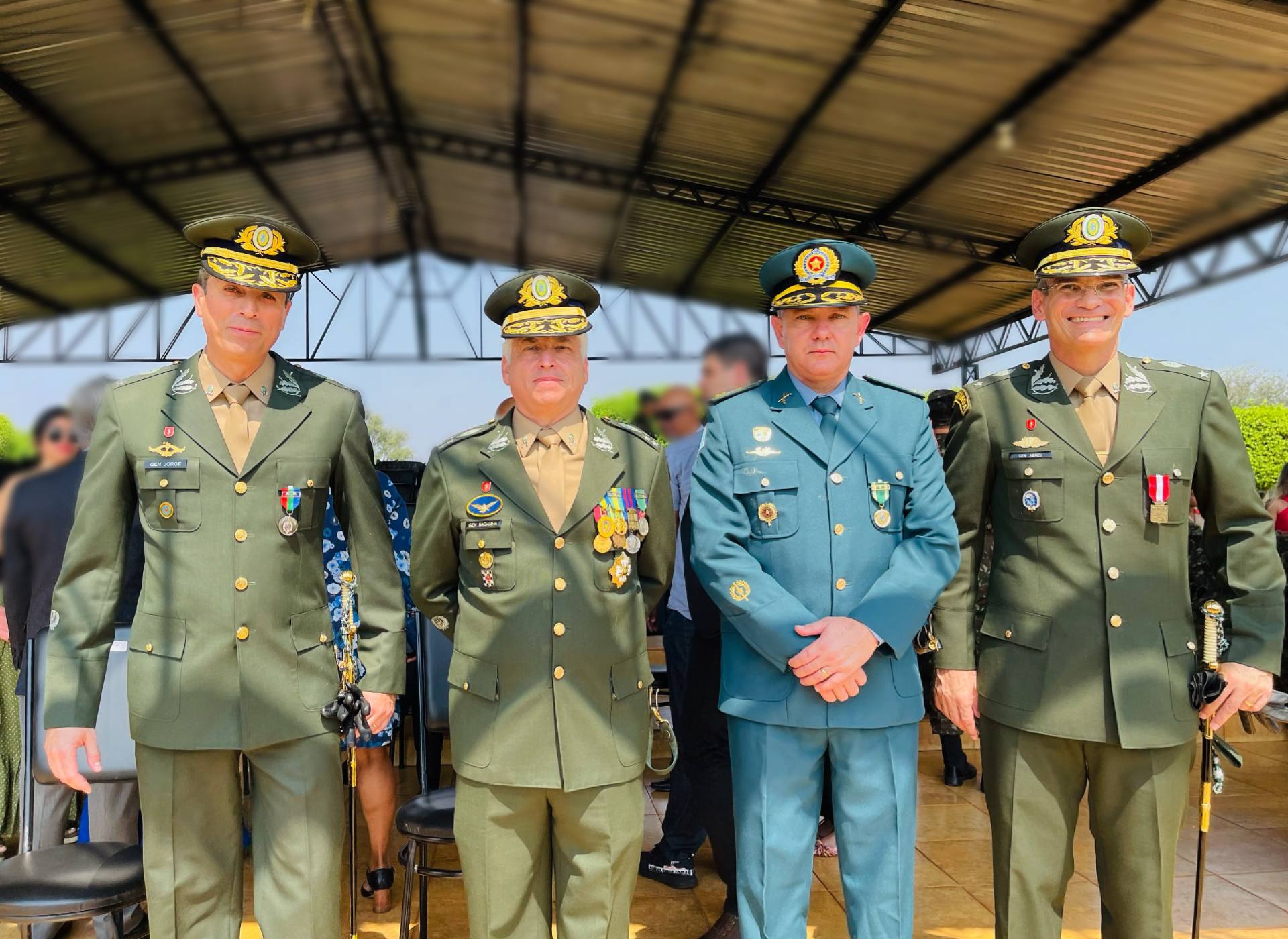Comandante-Geral da PMMS recebe Medalha do Exército Brasileiro em ...